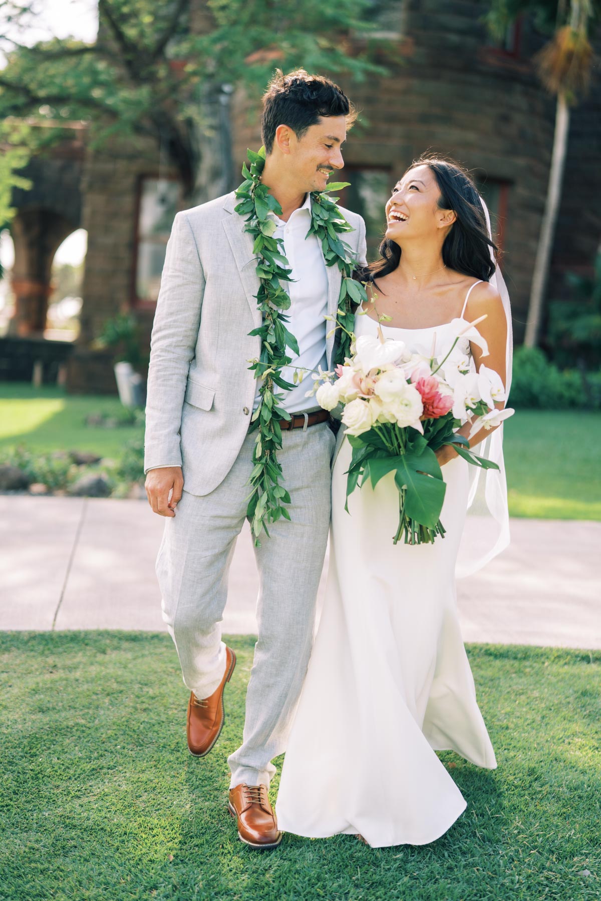 Nicole and Robbie's Wedding at The Bishop Museum, Honolulu - Megan ...